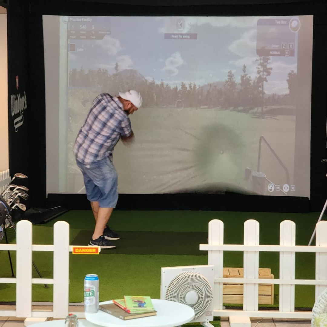 Indoor Virtual Golf Simulator - iGolfkzn
